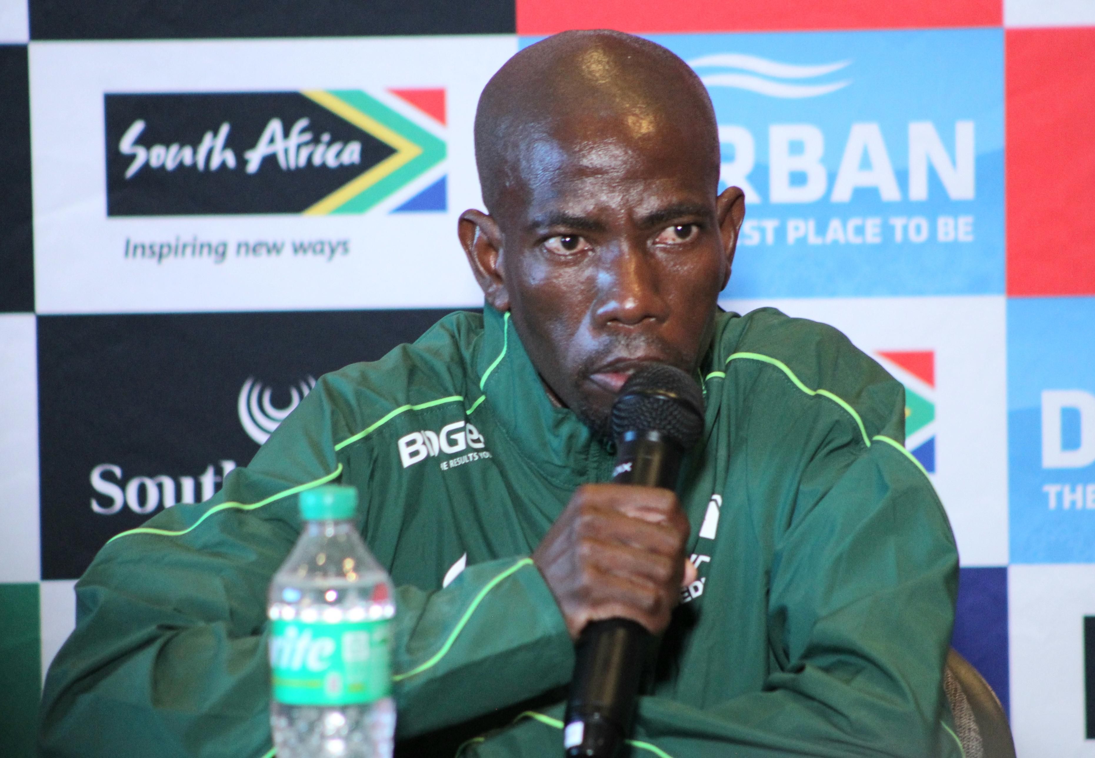 Edward Mothibi leads the who' s who list on track for the last Absa Run ...