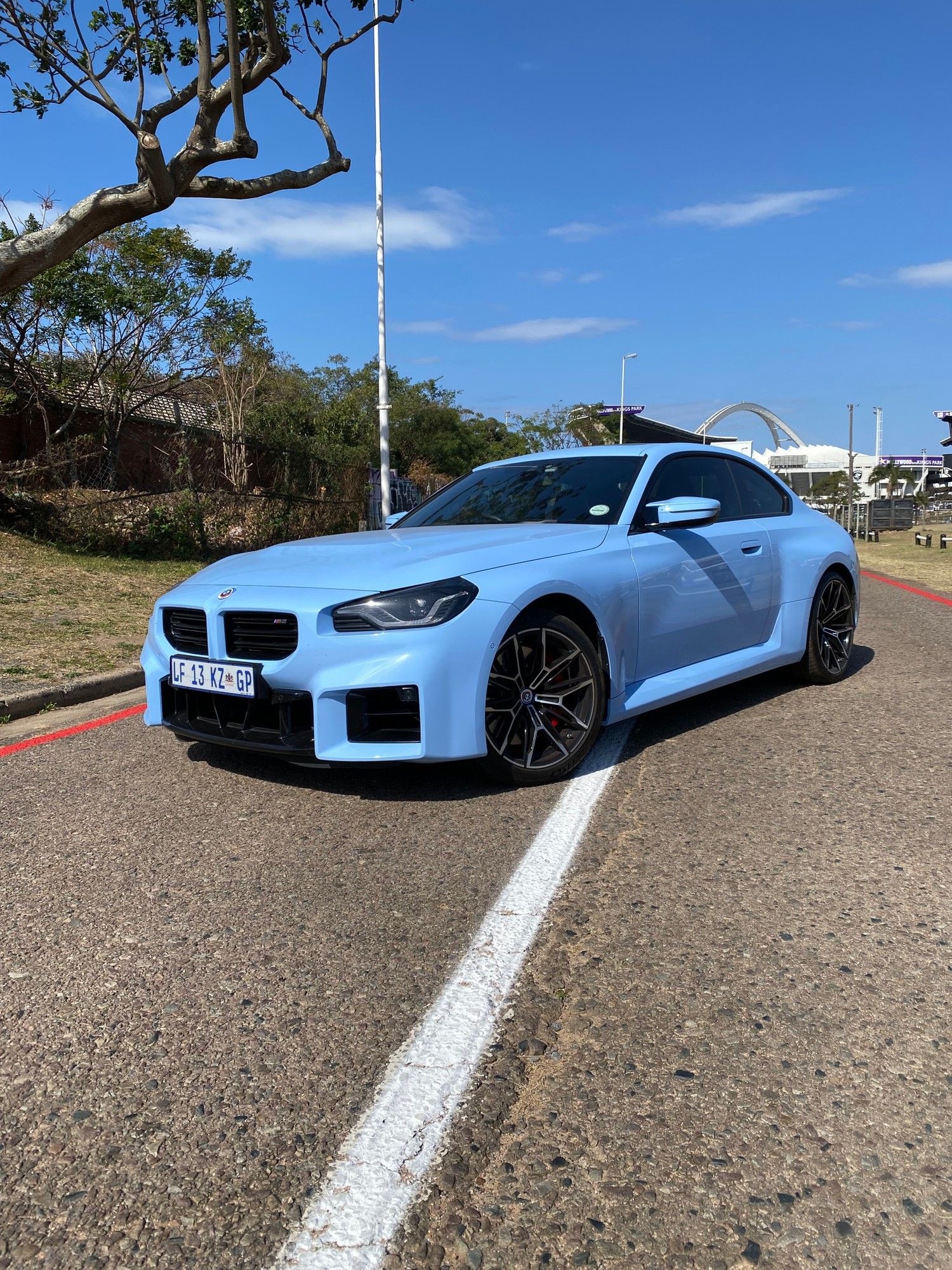 I-BMW M2 ayifuni uyibhayizele