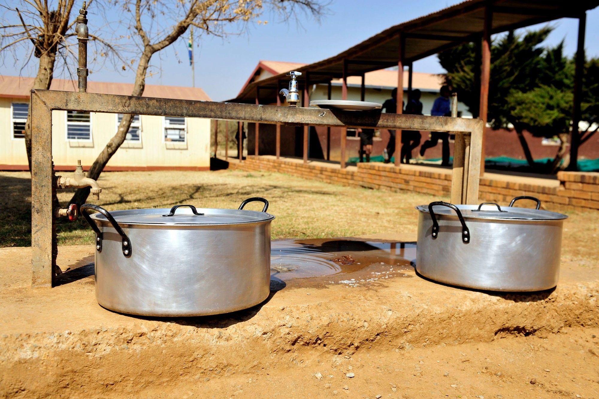 Intukuthelo abaphakela izikole bengayitholi inkokhelo