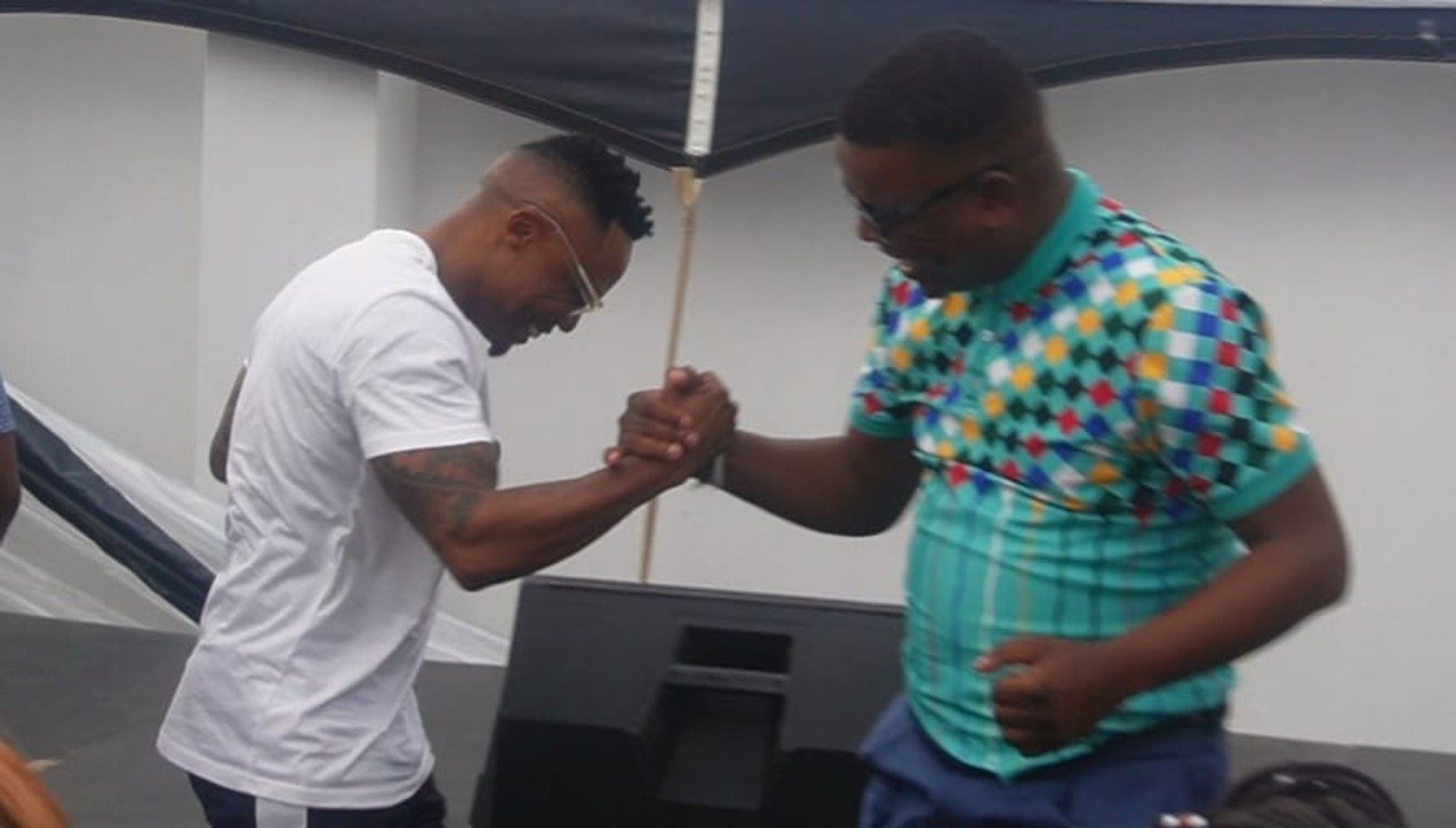 UDJ Tira noNgizwe sebekhumelene umlotha