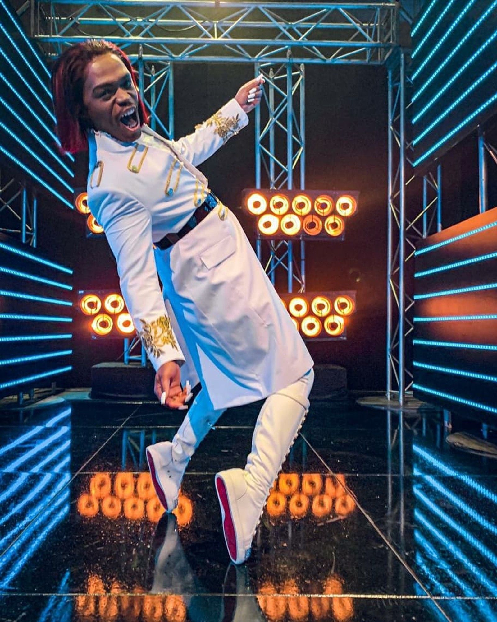 LOOK: Somizi continues to impress with his all-white ’Idols SA’ outfit