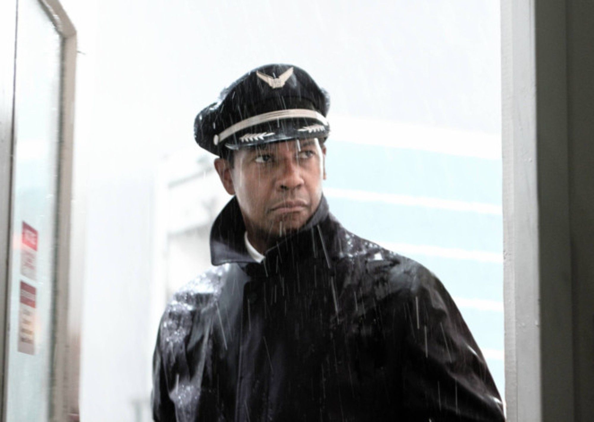 Seasoned actor soars despite turbulence