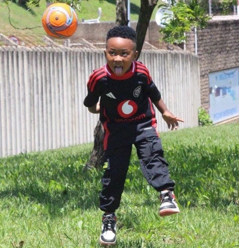 Usephenduke intandokazi umfana (4) odume ngokuthanda i-Pirates