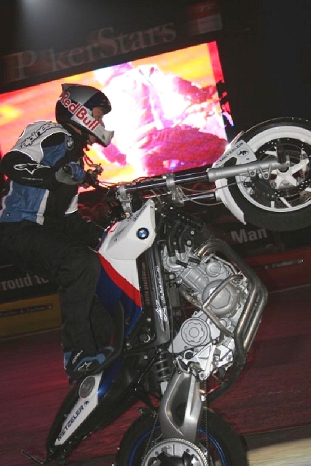 Pfeiffer wins Isle of Man TT stunt trophy