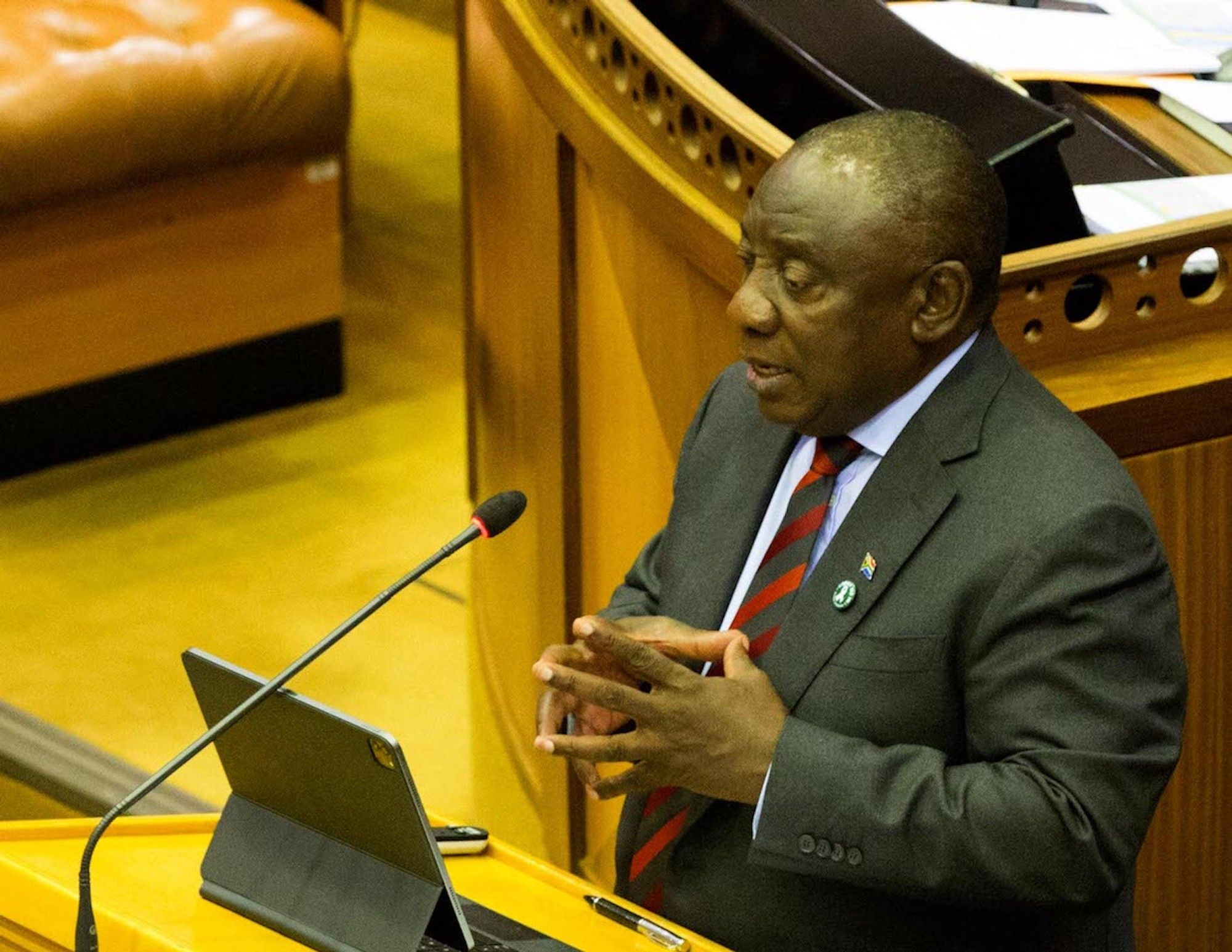 Family meeting: Ramaphosa to address nation at 8pm