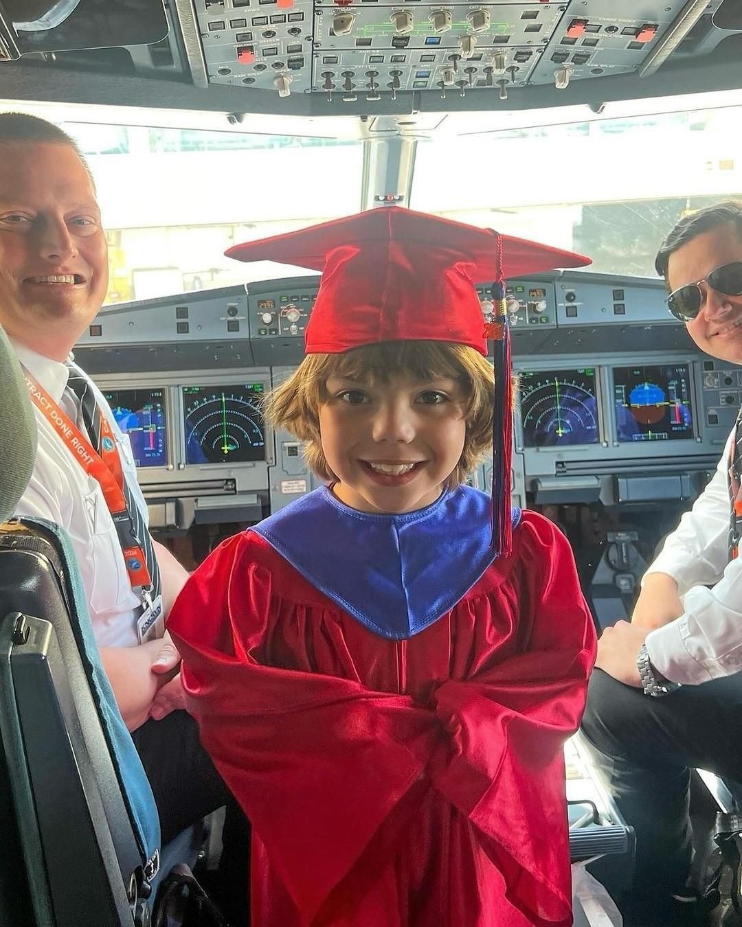 Airline crew and passengers come together for a heartfelt graduation ...