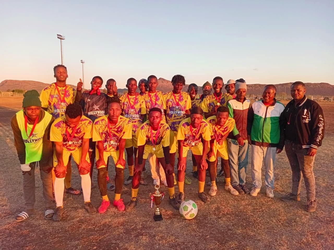 IKaizer United FC igxeleshe enye indebe kwitumente yaseKomani