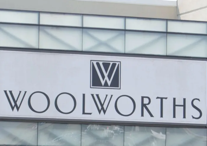 Well-heeled shoppers boost Woolworths