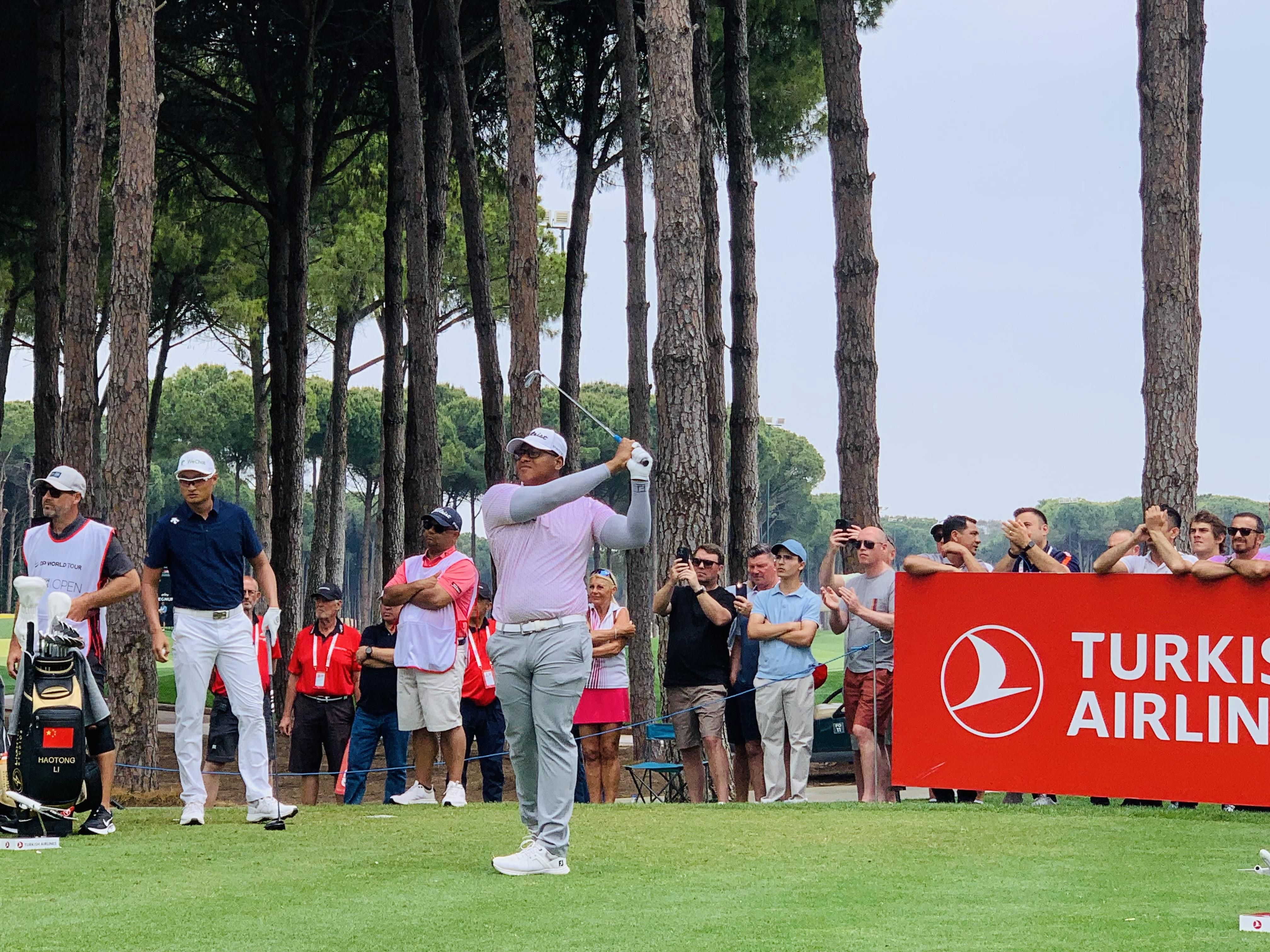 Robin Williams has Antalya in a frenzy after charging into second at ...