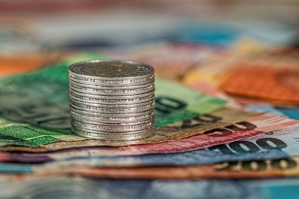 Weaker dollar pushes rand higher