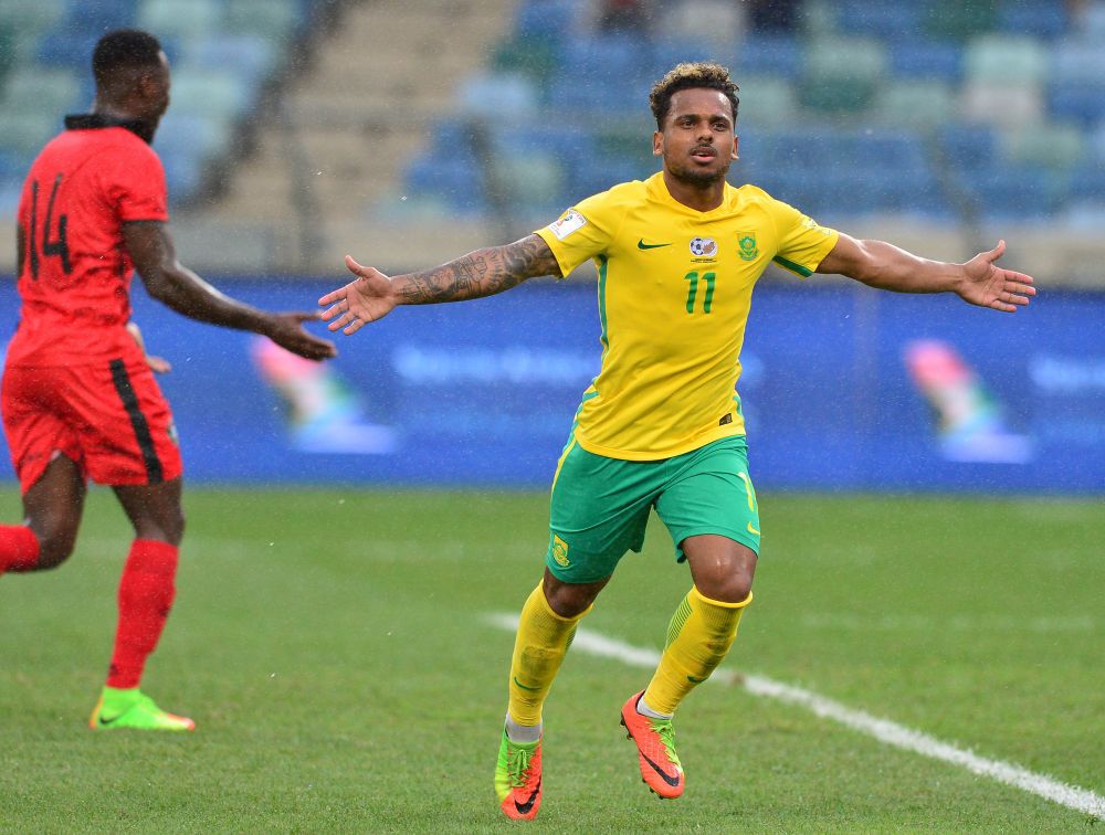 Clubless Kermit Erasmus must be patient in deciding his next move