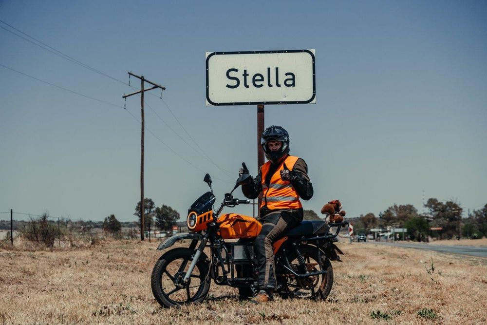 Electric motorcycle completes 6000 km journey powered solely by solar ...