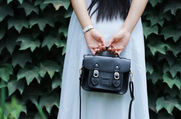 5 handbag essentials to carry during the pandemic