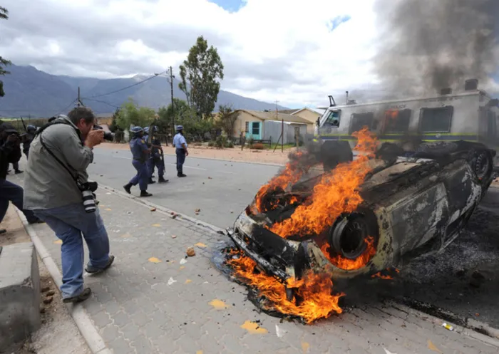 Farmworkers threaten to resume strike