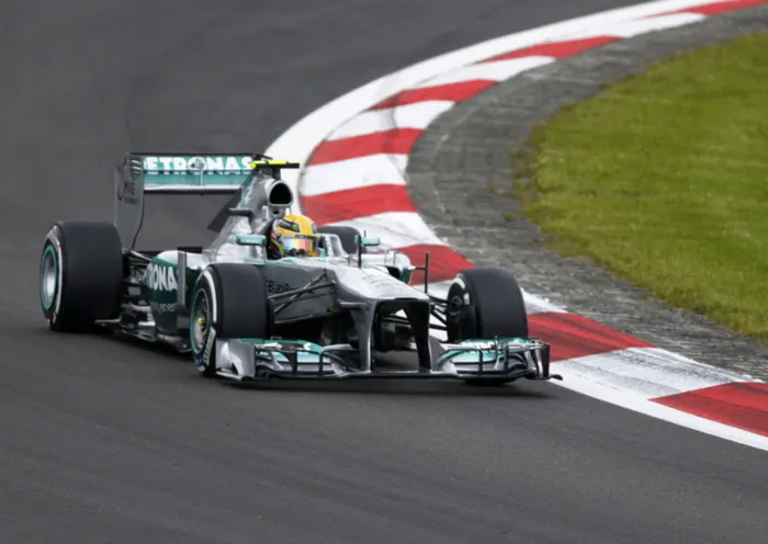 Hamilton grabs pole for German GP