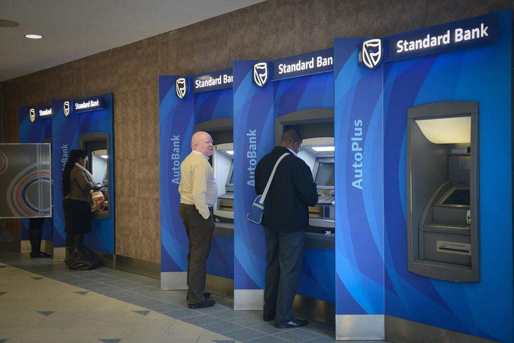Standard Bank executives get paid R209m