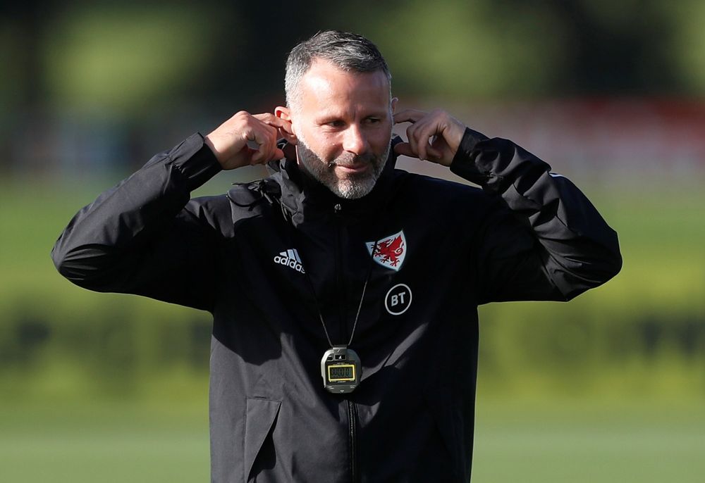 Manchester United legend Ryan Giggs assists police, denies assault ...