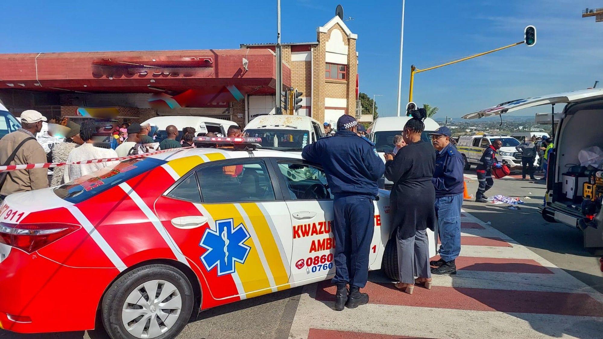 Kubathusile ukubulawa kwabane erenki yamatekisi