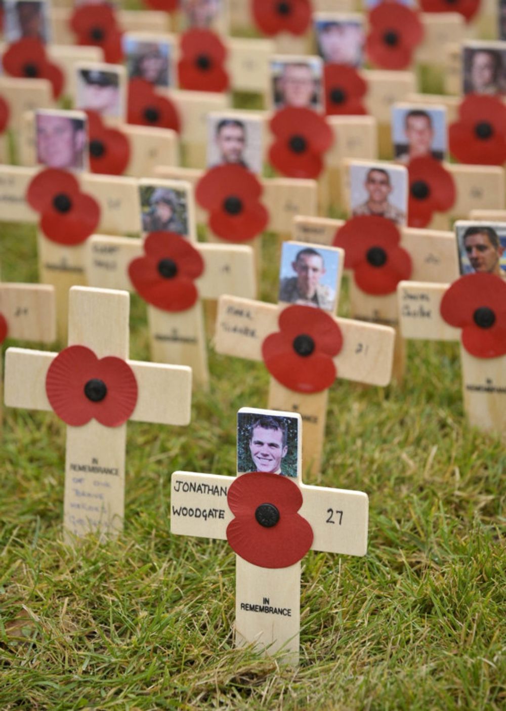Prince Harry honours fallen soldiers