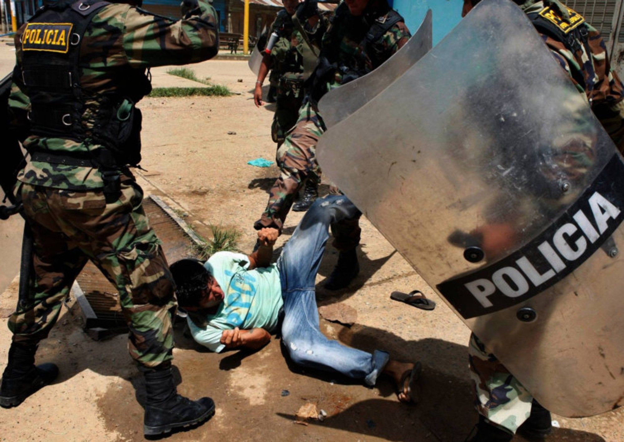 Peru’s miners suspend protest