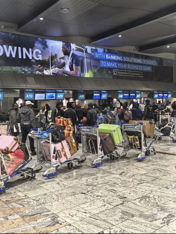 More than 340 Ghanaians repatriated from South Africa in second charter ...