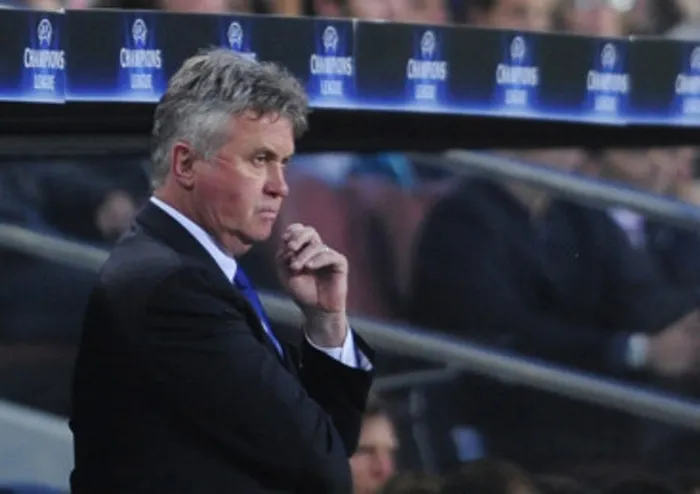 Hiddink poised for Chelsea return