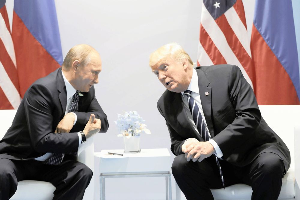 Russia hits back over sanctions, orders US diplomats to leave