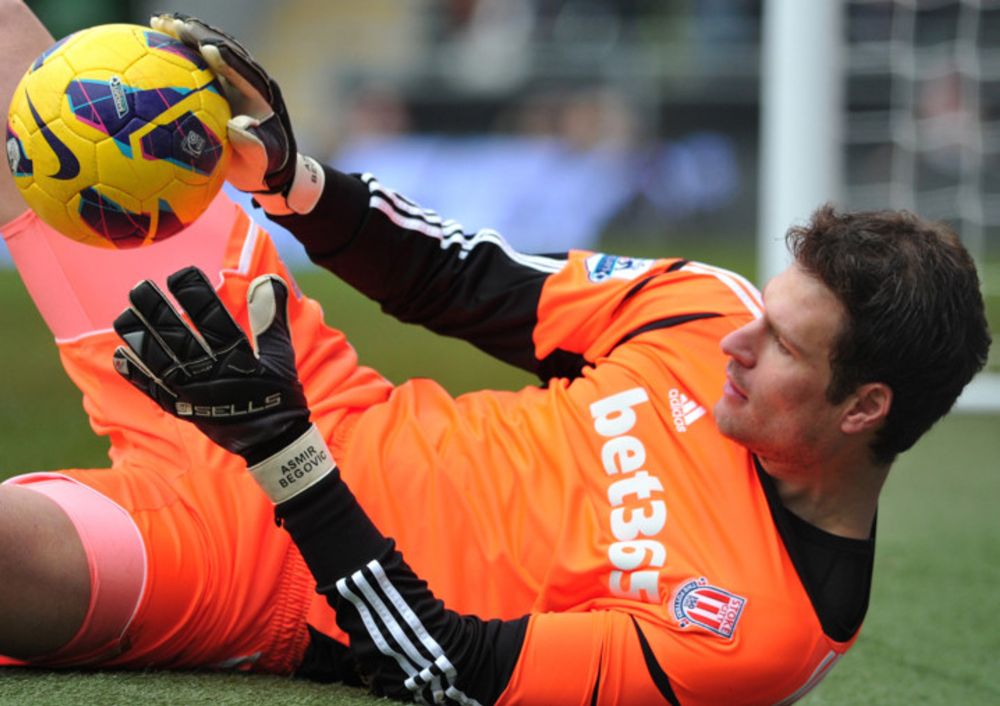 Arsenal eye Stoke’s Begovic