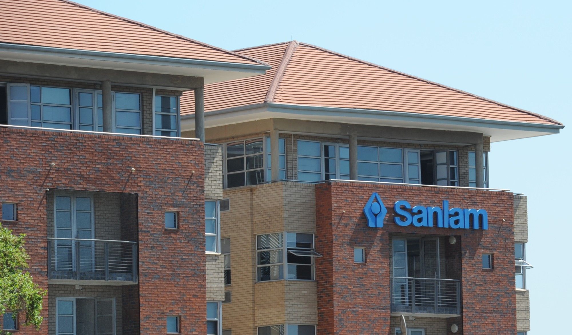 Covid-19 behind huge rise in Sanlam’s funeral claims