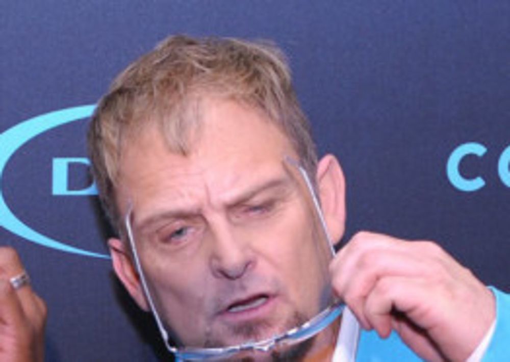 No need to apologise to white men