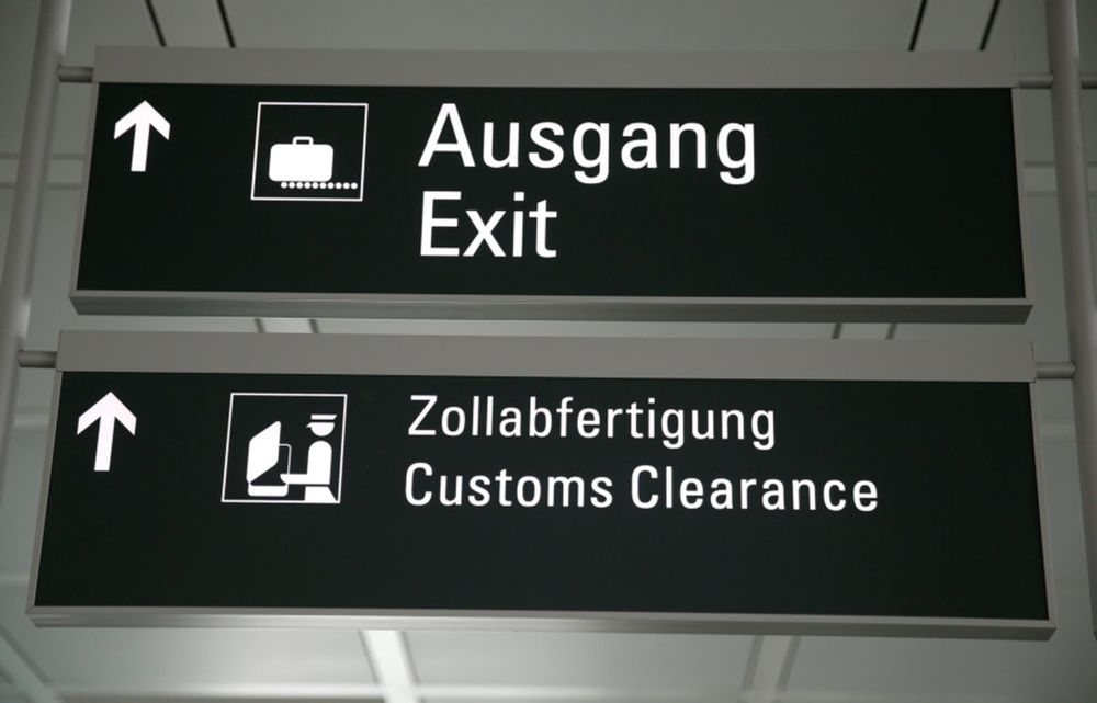 Woman takes late husband's bowels on flight
