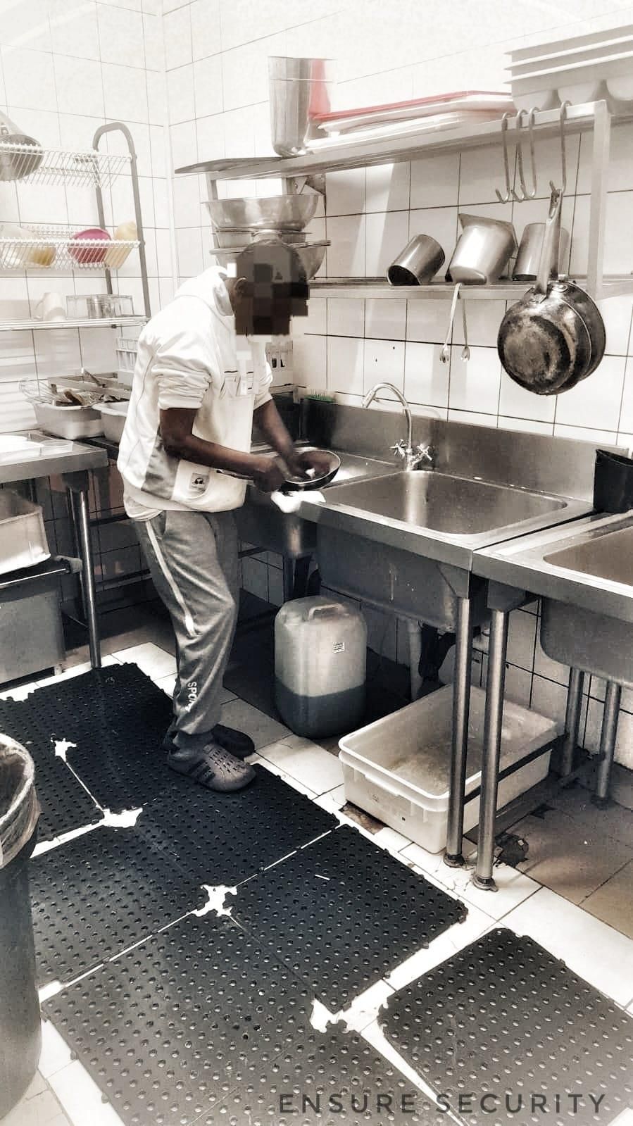 R1,500 dinner dash ends in dish duty and a police escort