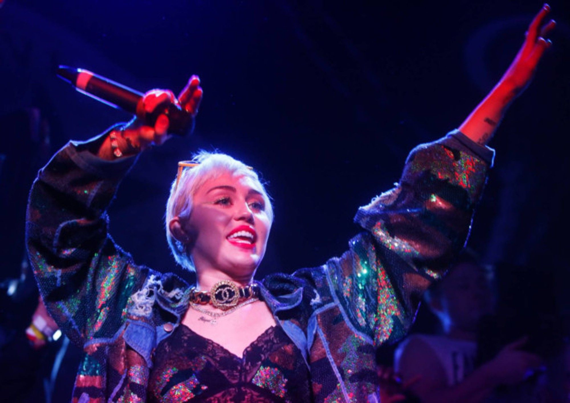 Miley Cyrus named as VMA host