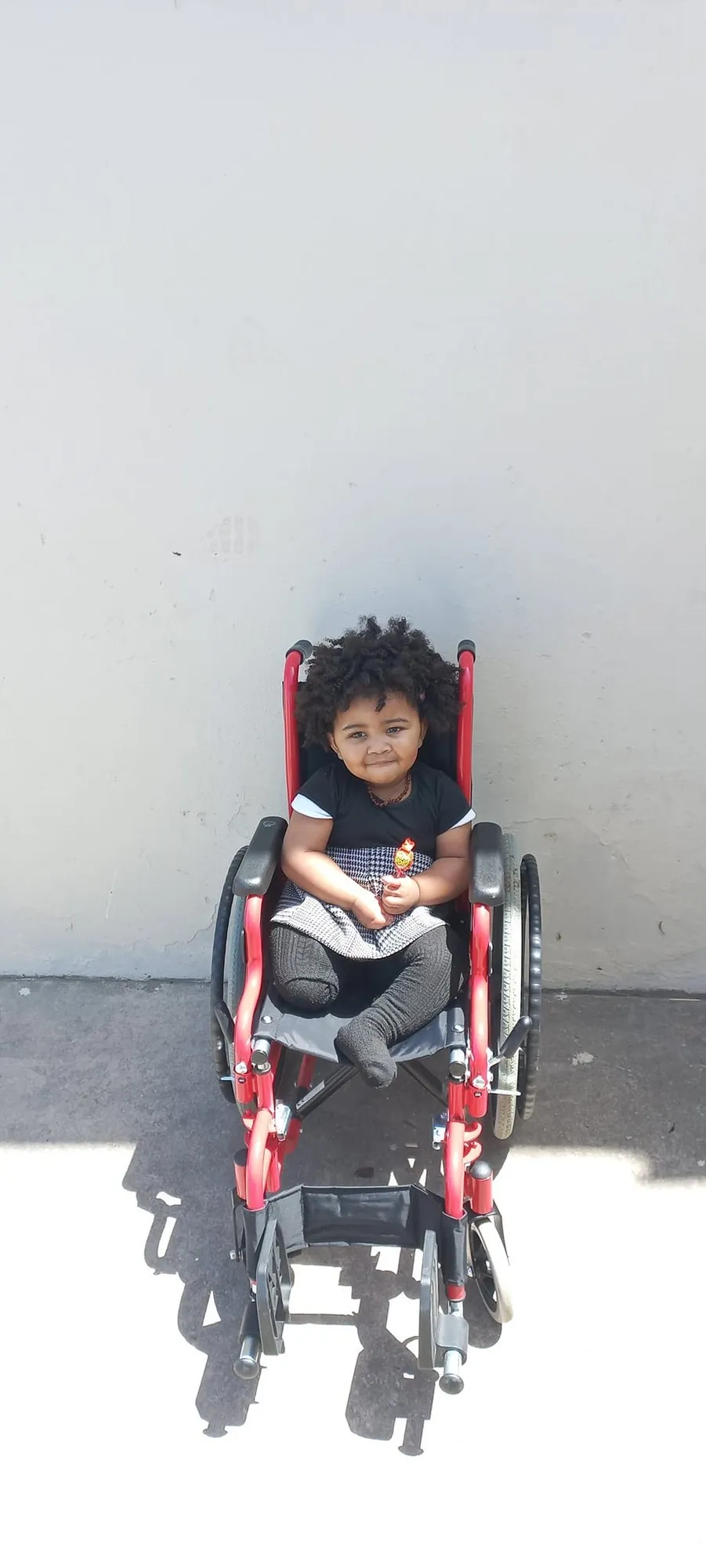 Joy as Leah-Rose, 2, takes first steps on prosthetic leg