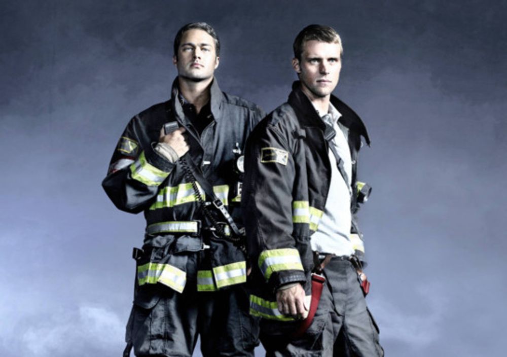 Kinney returns to sizzle it up on small screen