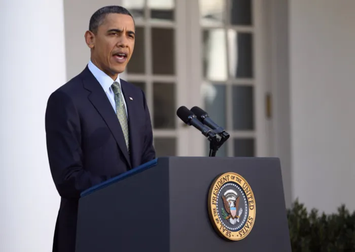 Obama weighs strategy on Libya
