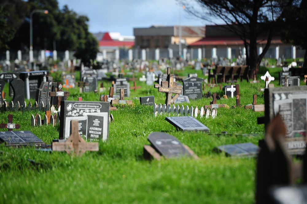 Grave state of Cape Town cemeteries