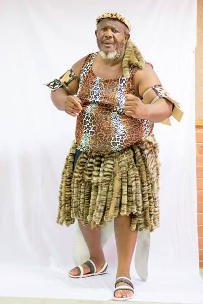 Isililo kushona oqavile oKhozini