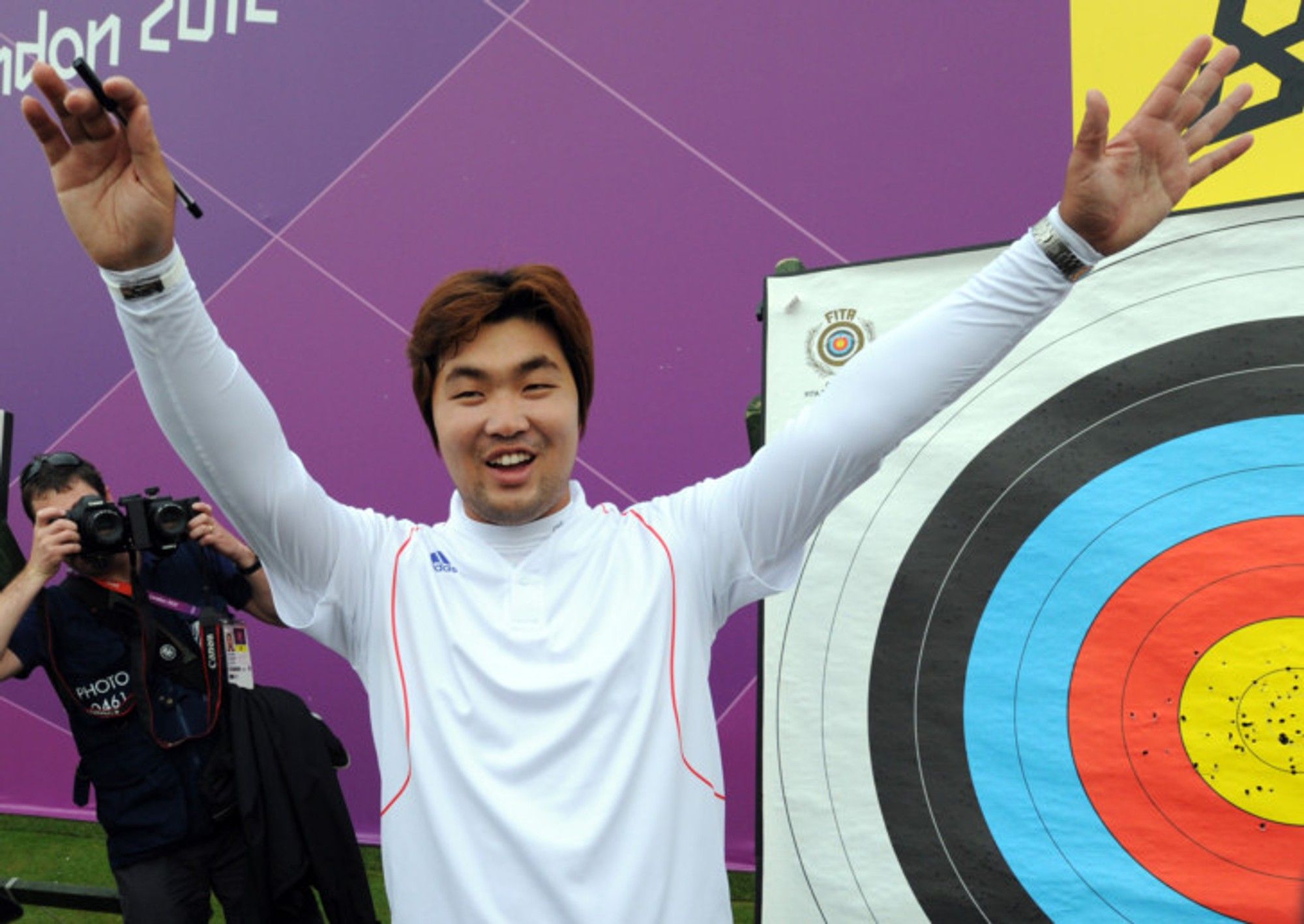 Blind archer sets world record