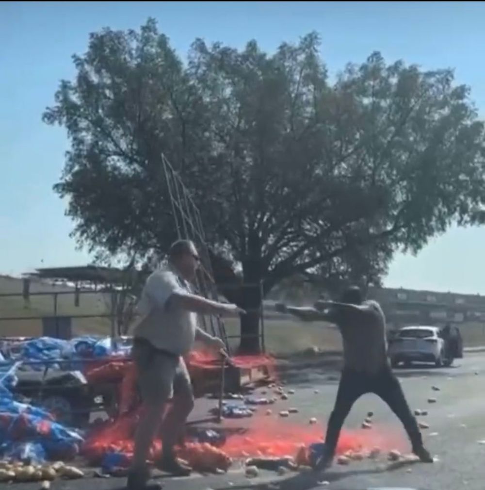 WATCH: Street mash-up: Farmer and potato looter square off after truck ...