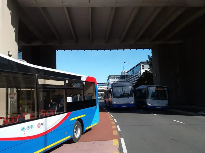 WATCH: Striking MyCiTi drivers block Hertzog Boulevard in Cape Town CBD