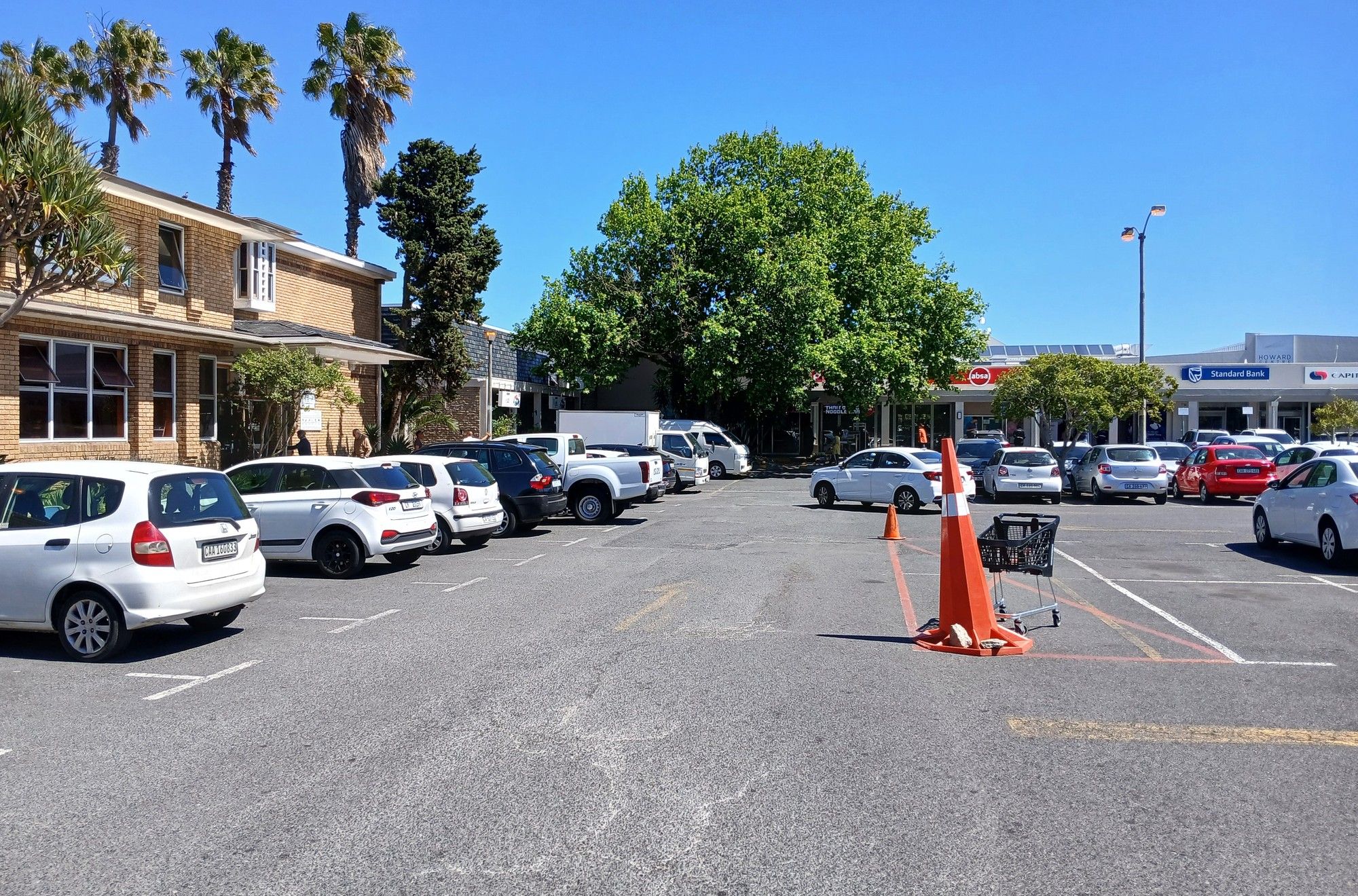 Bullets fly in Howard Centre parking lot