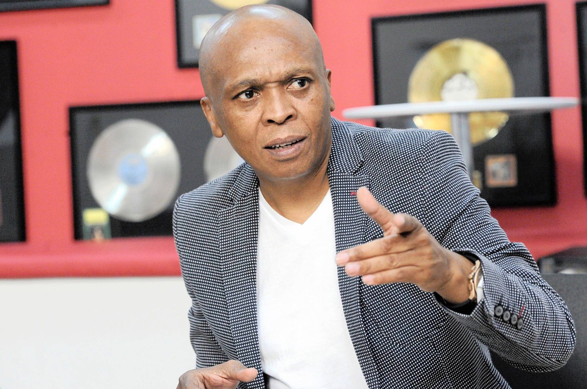 Badalula isifo esithathe uRobbie