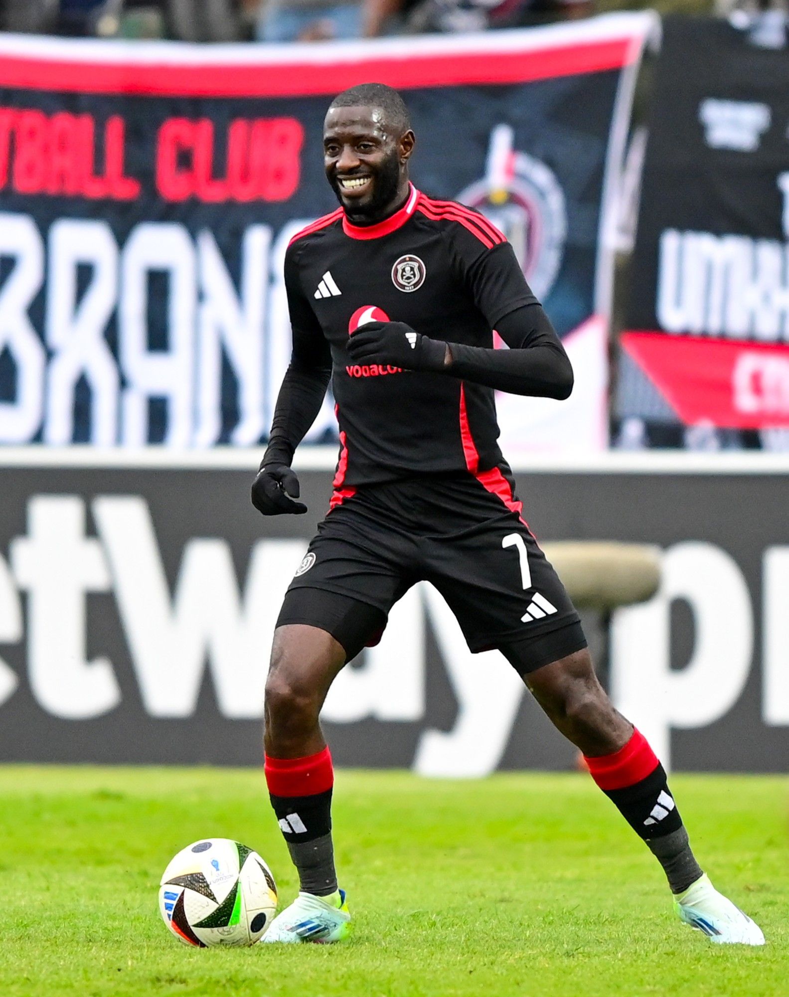 UHotto ubuswa eyokuqopha umlando kwiMTN8