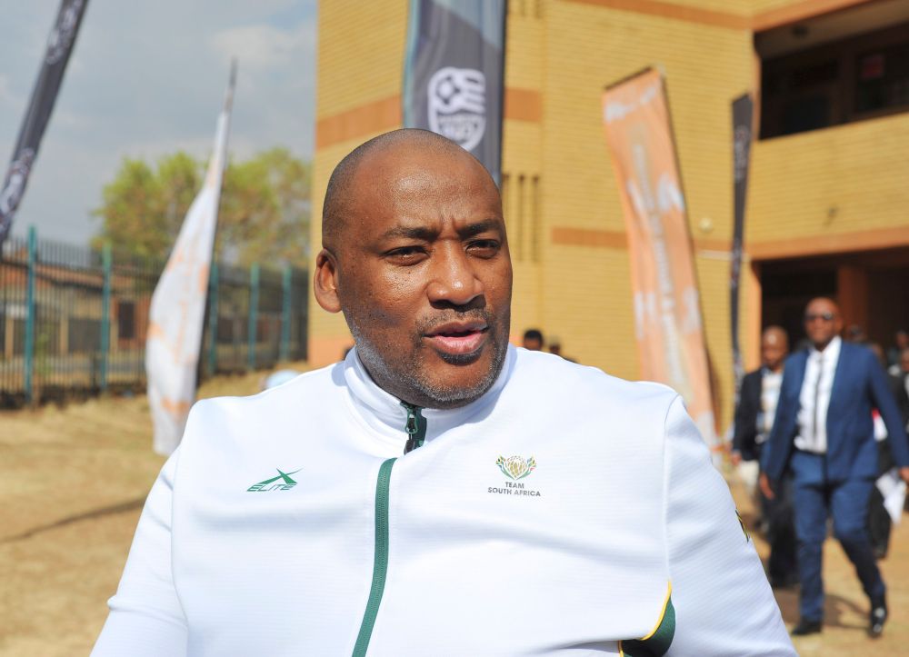 Sports department hands R5 million to Safa for Bafana and Banyana payments