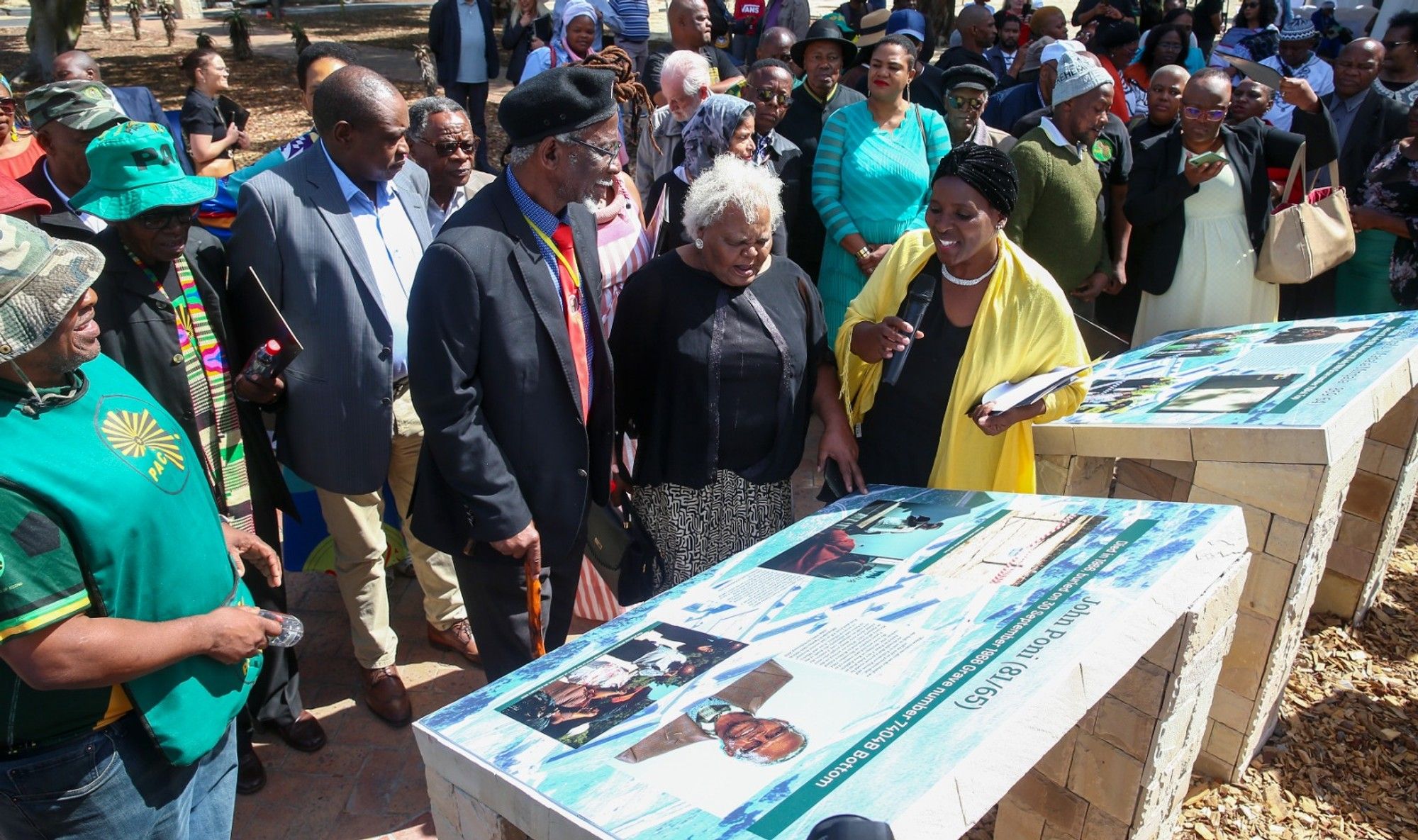 12 political prisoners who died at Robben Island and buried in mass ...