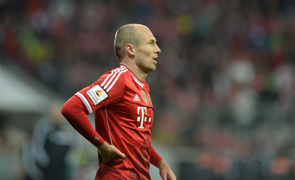 Arjen Robben comeback on hold until next year