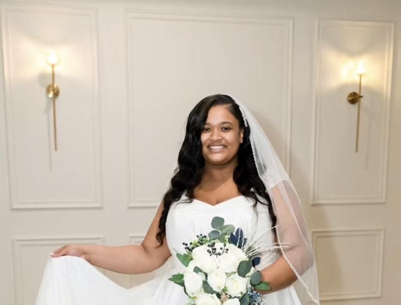 Barefaced and beautiful: bride's make-up-free wedding day sparks online ...