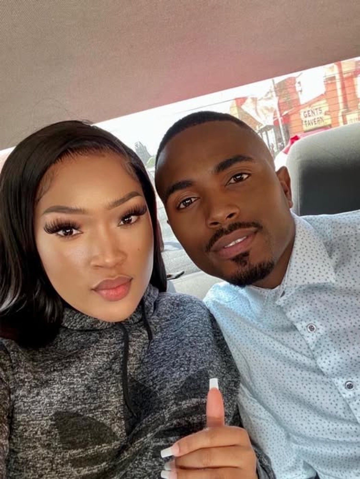 Iyakhwifa iMfezi isabisa ngokudedela ama-files