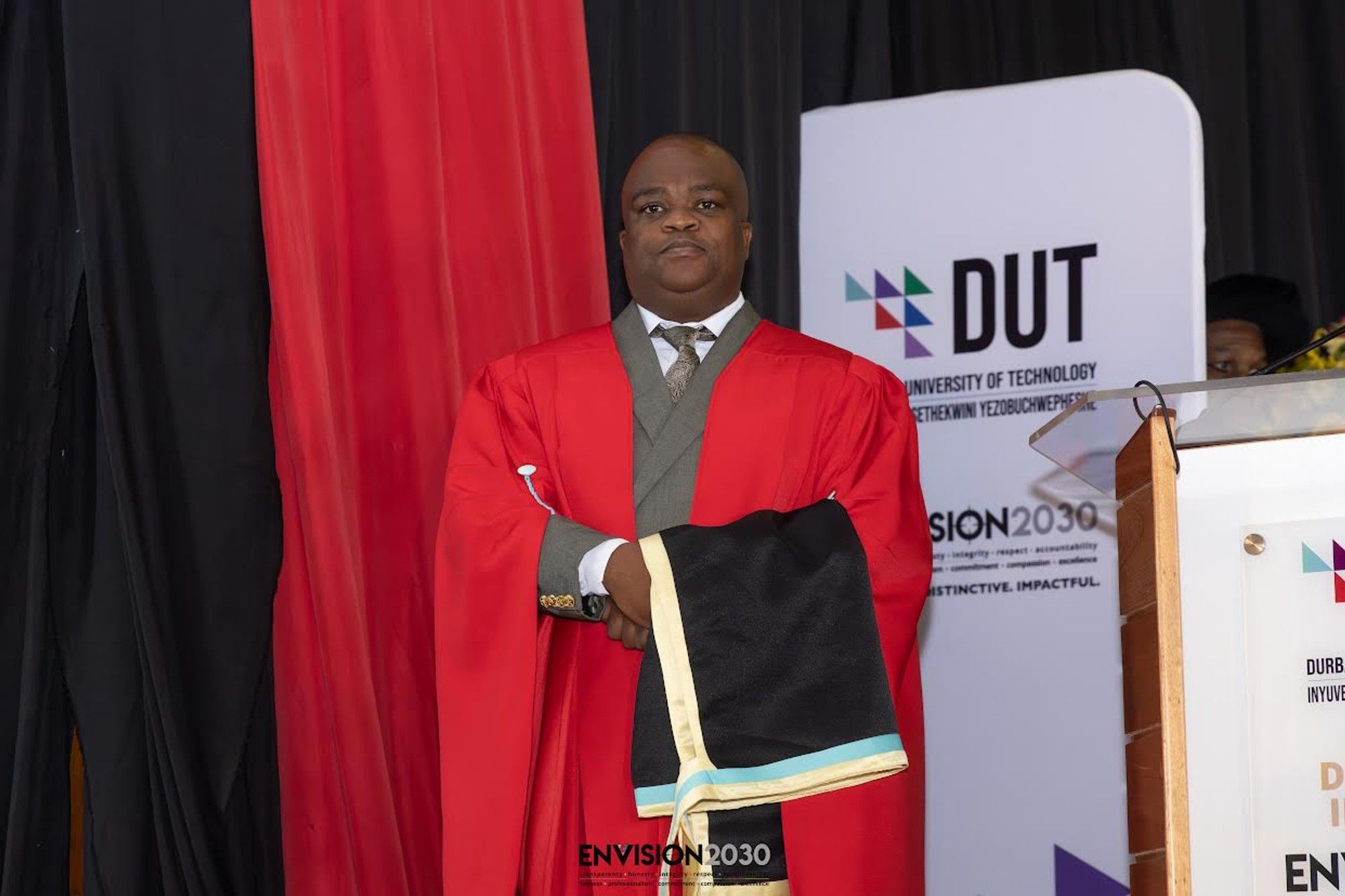 Former taxi conductor turned lecturer graduates as doctor at DUT Autumn ...